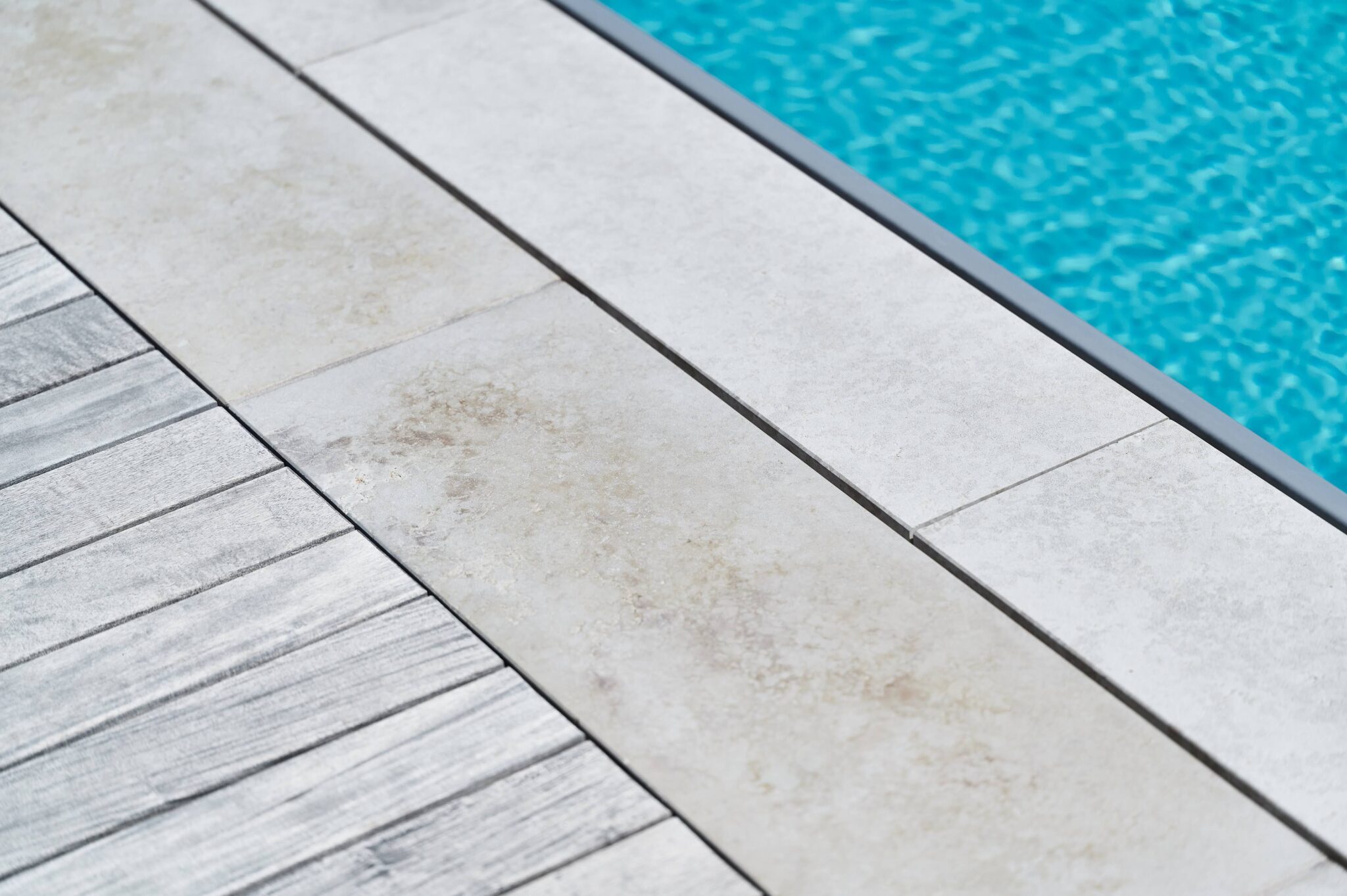 Poolumrandung aus Naturstein | stone4you